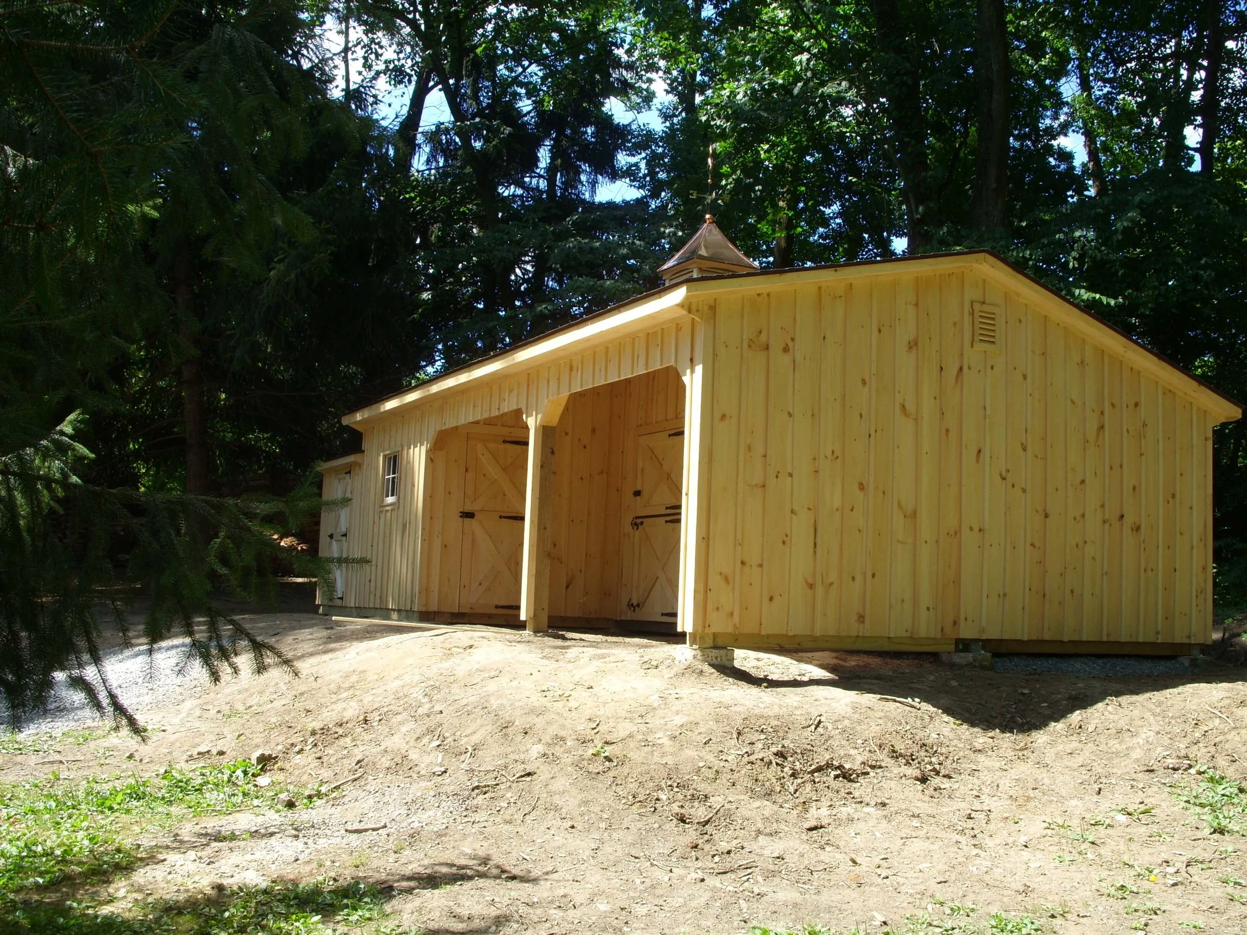 Shed Row Barns | Groffdale Barns - Modular Barns and Amish Crafted ...