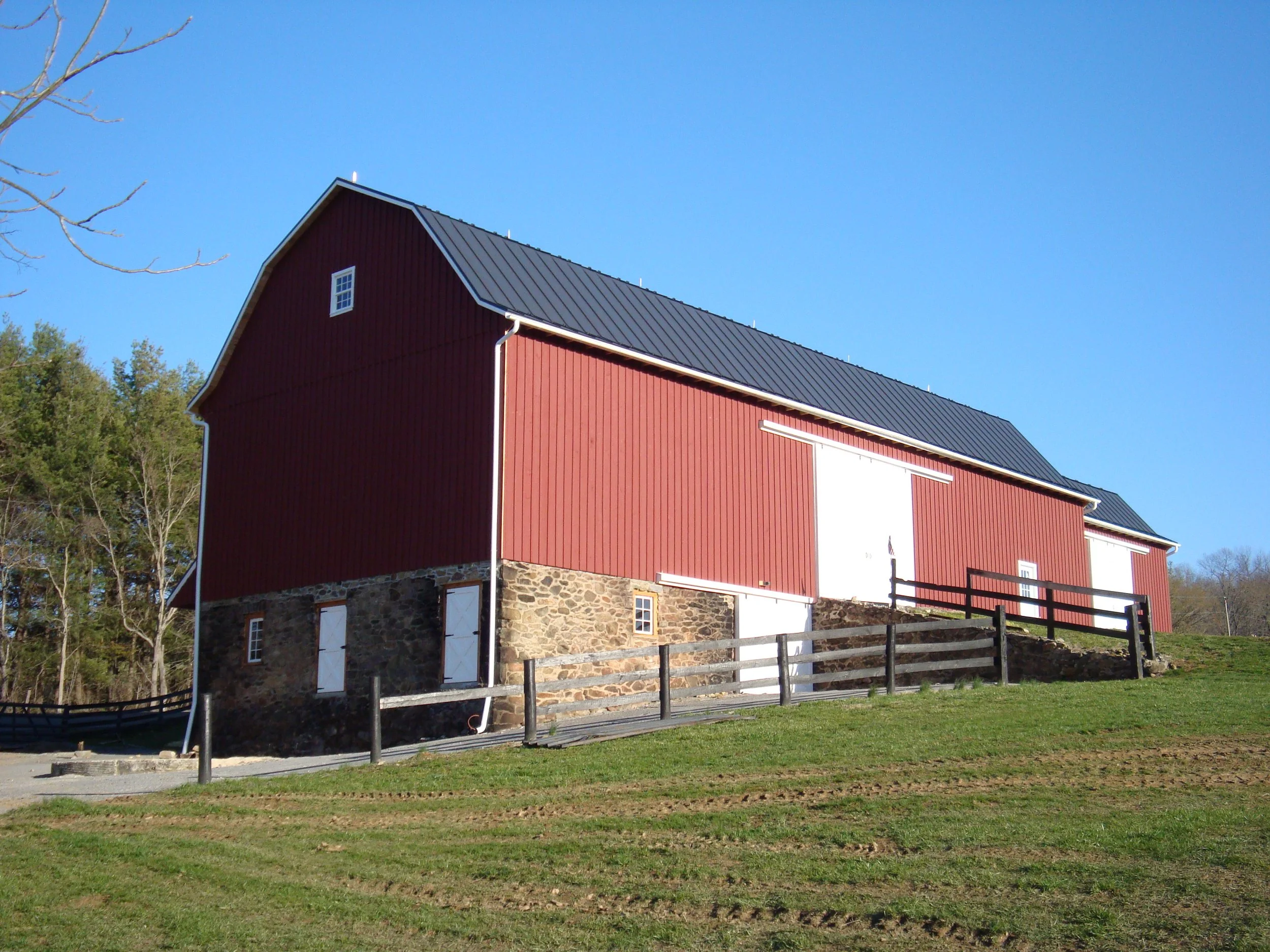 Post and Beam Bank Barns | Groffdale Barns - Modular Barns and Amish ...