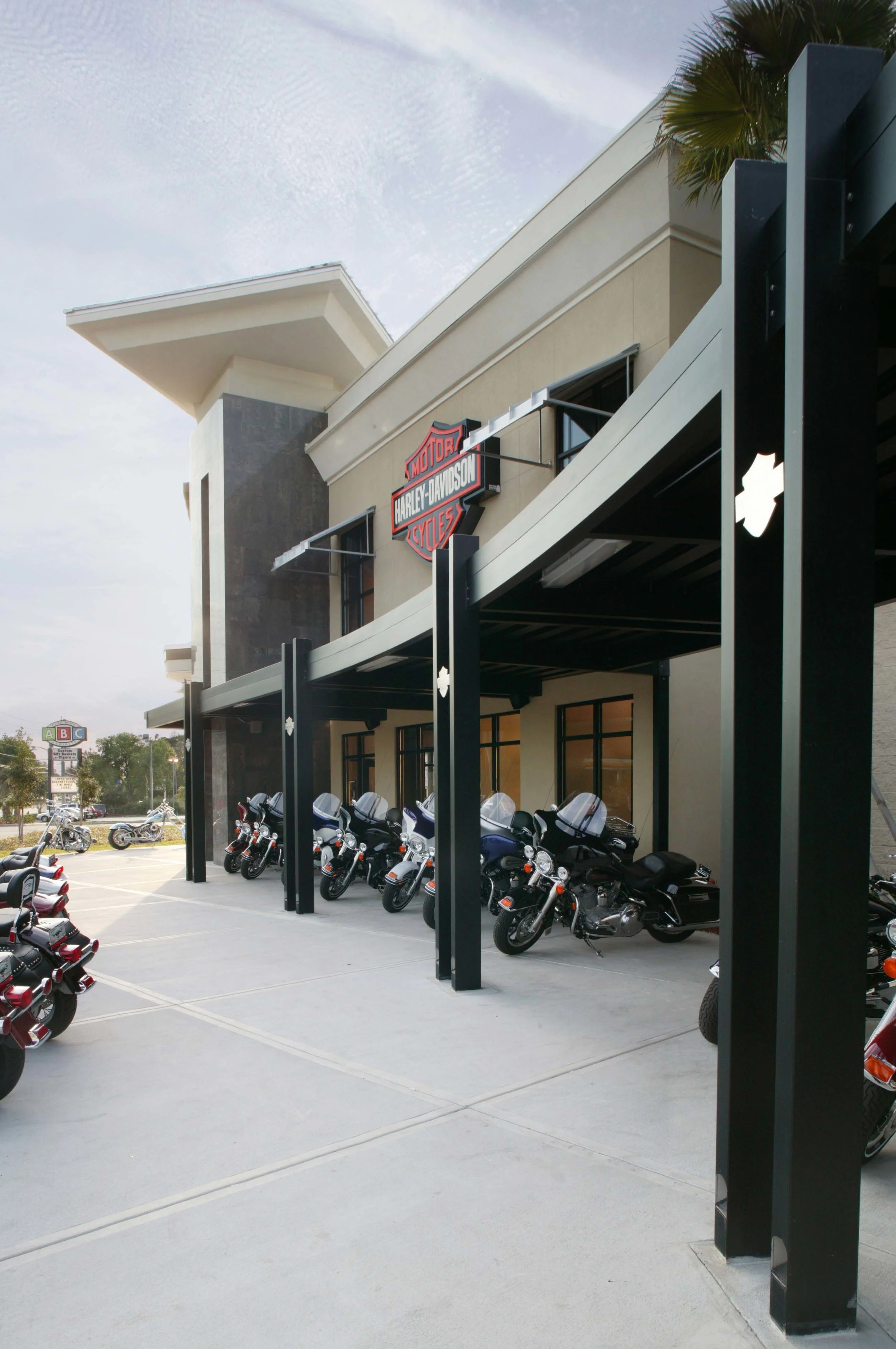 Adamec Harley Davidson — Micamy Design Studio
