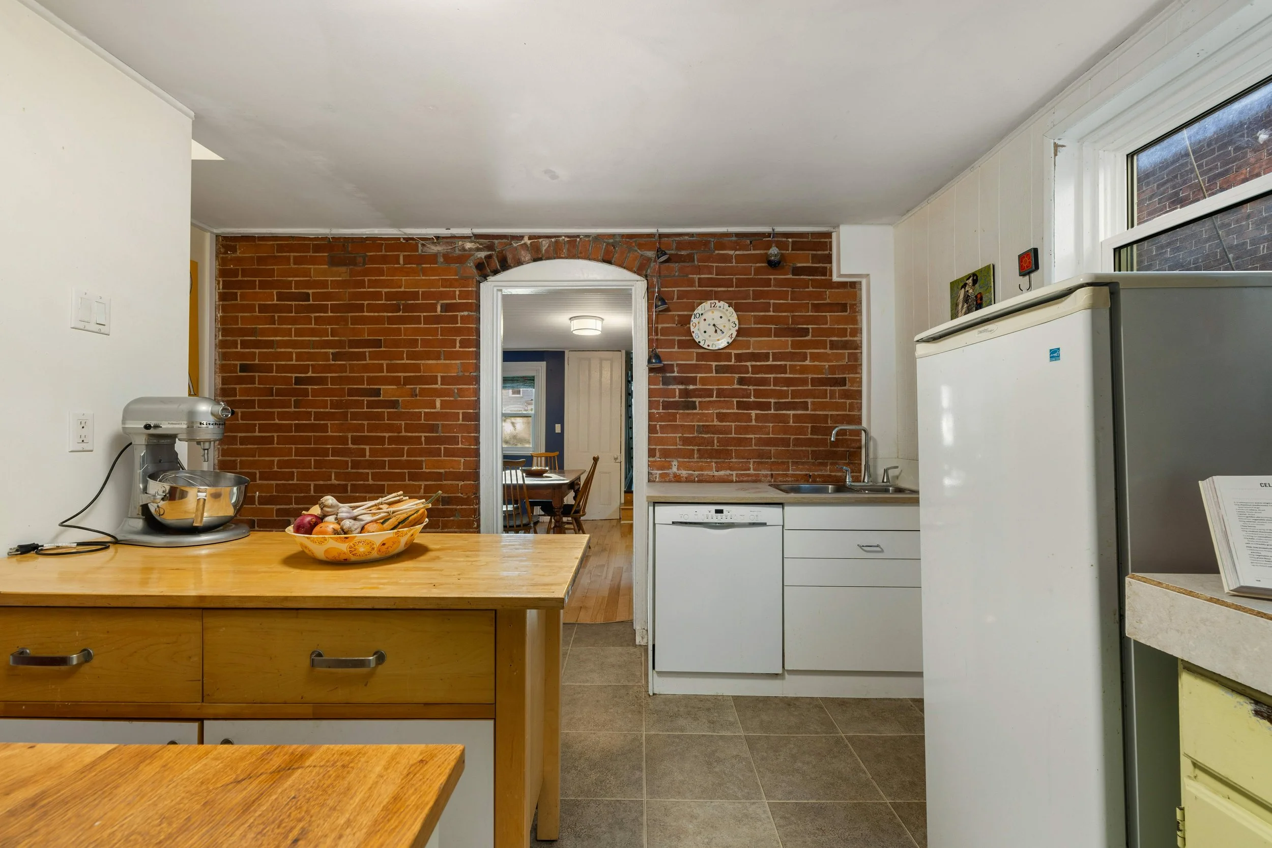 403 Bagot St - Sold! — Mark Sinnett