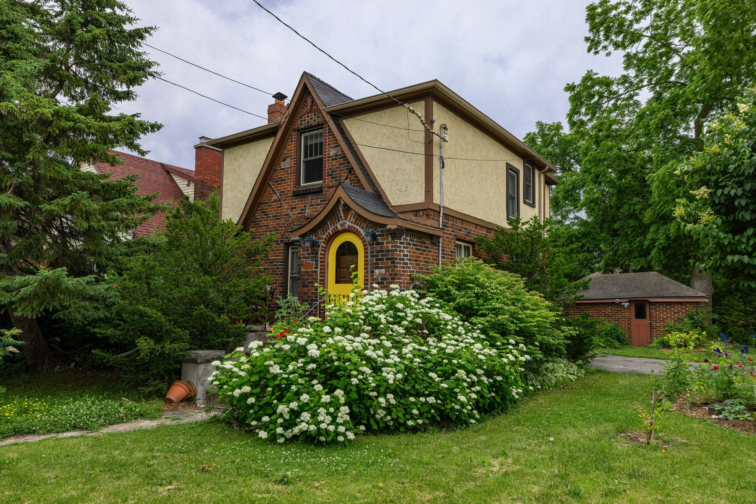 120 Dundas St - Sold — Mark Sinnett