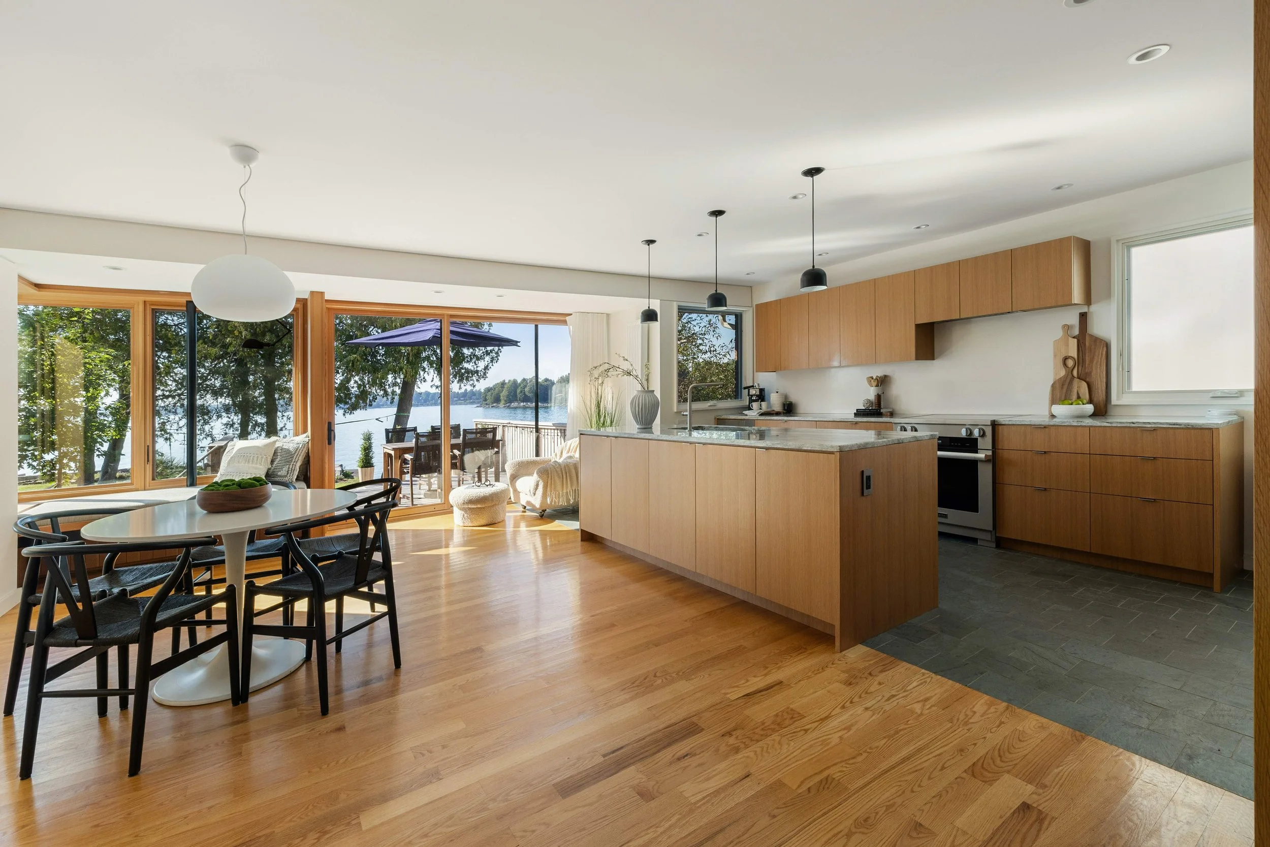 86 Lakeshore Blvd - Sold! — Mark Sinnett