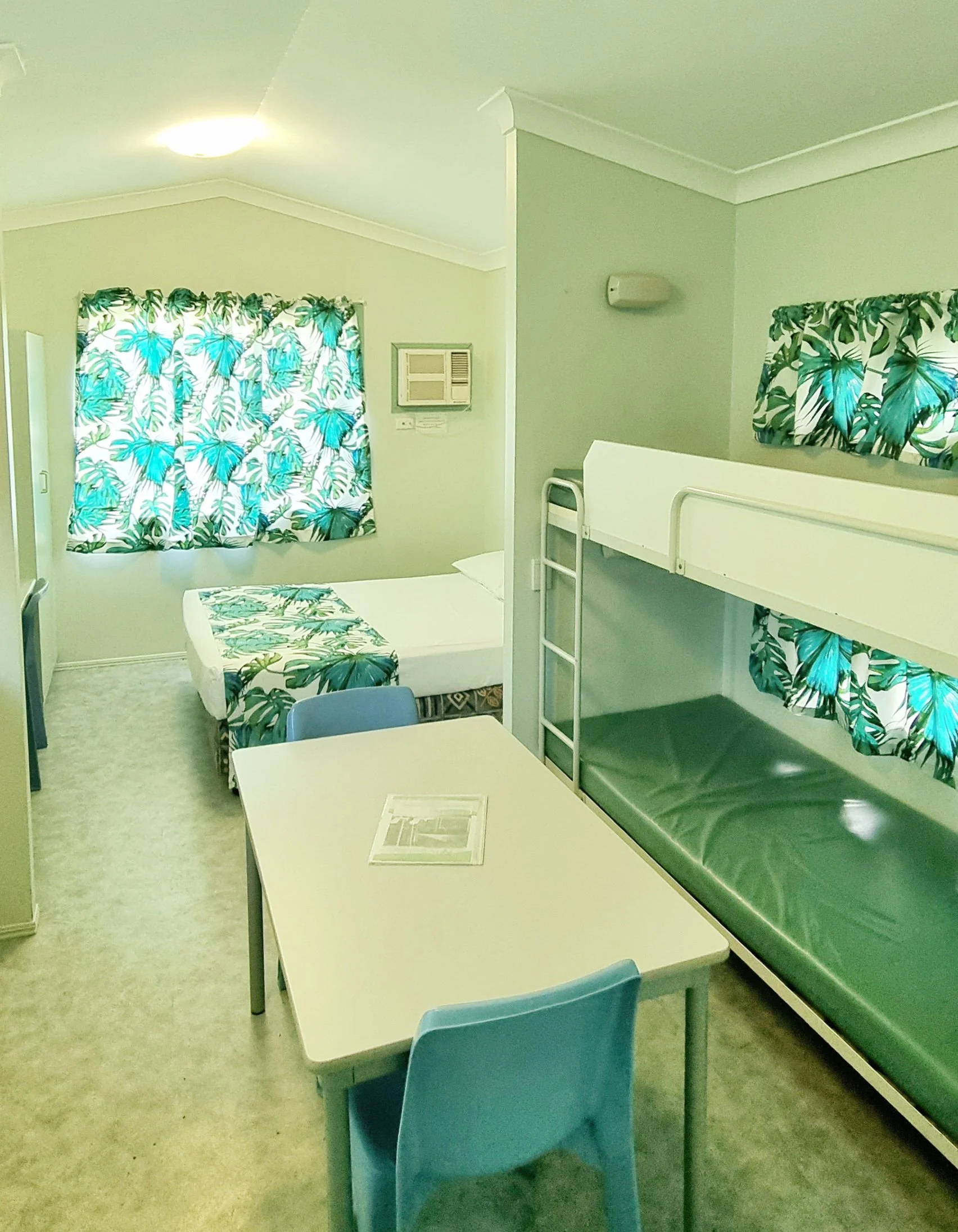 Standard Cabins in Kin Kora Village Gladstone Queensland — Gladstone ...