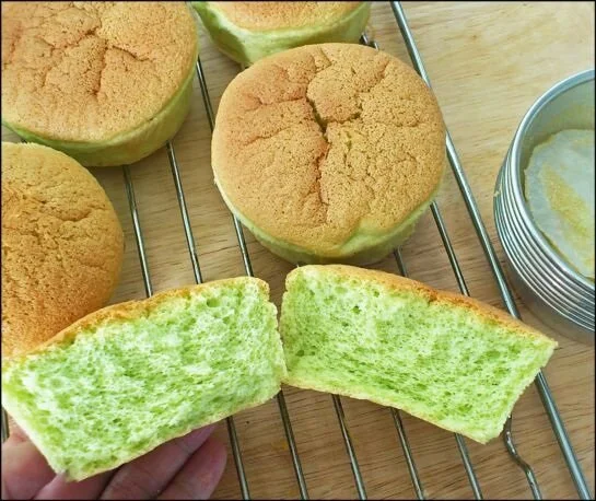 Pandan Cupcake Recipe — Hello! Singapore Tours