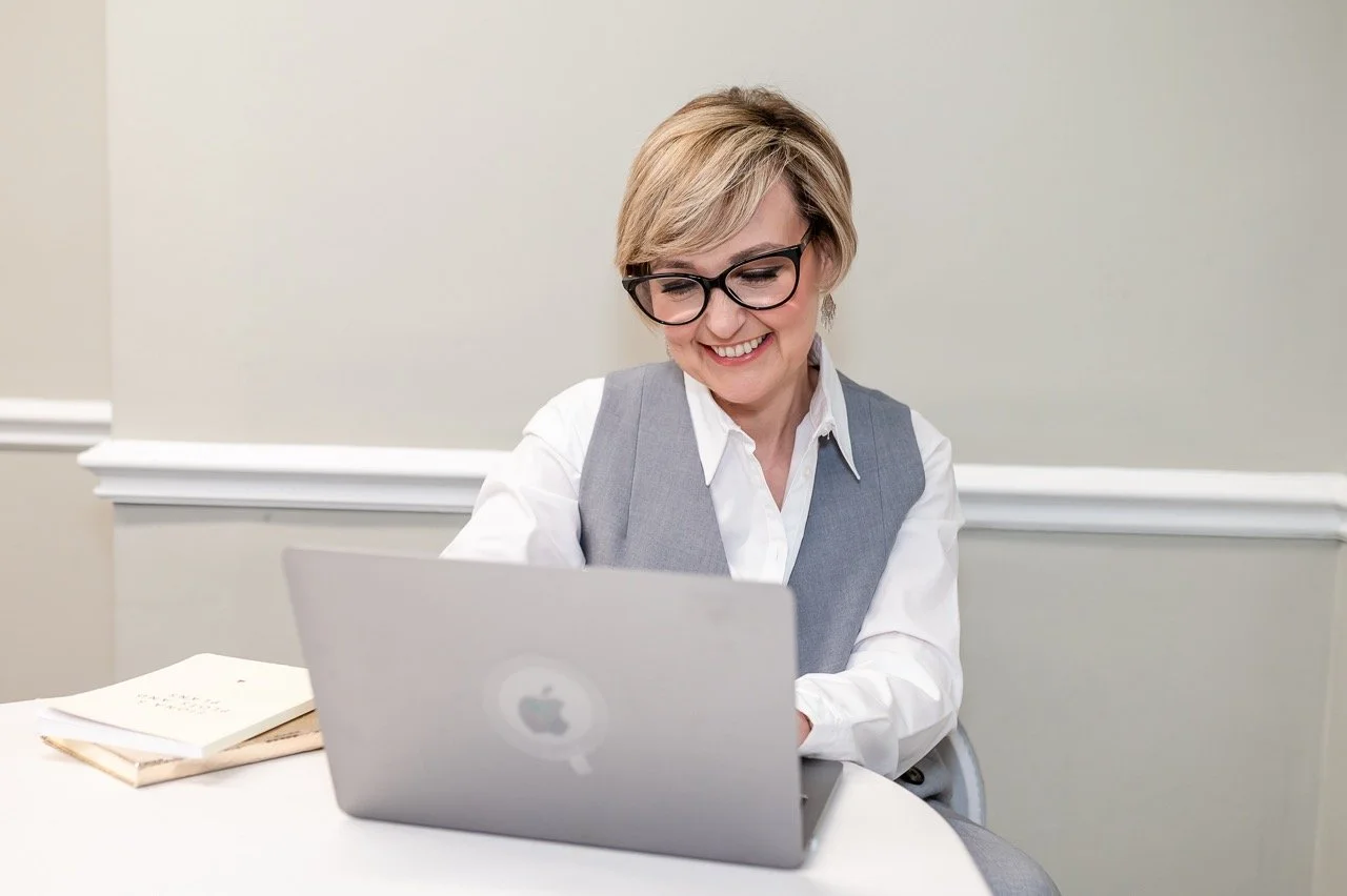 About Fiona — Fiona McKay