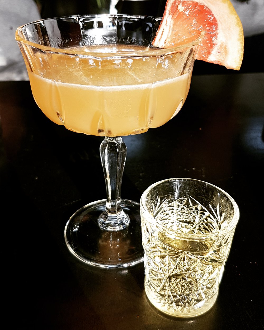 15 X Best Cocktail Bars In Amsterdam + Recipes!