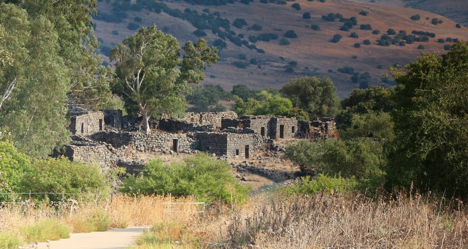 Best Hikes In Israel PLUS Hiking Gear Guide!