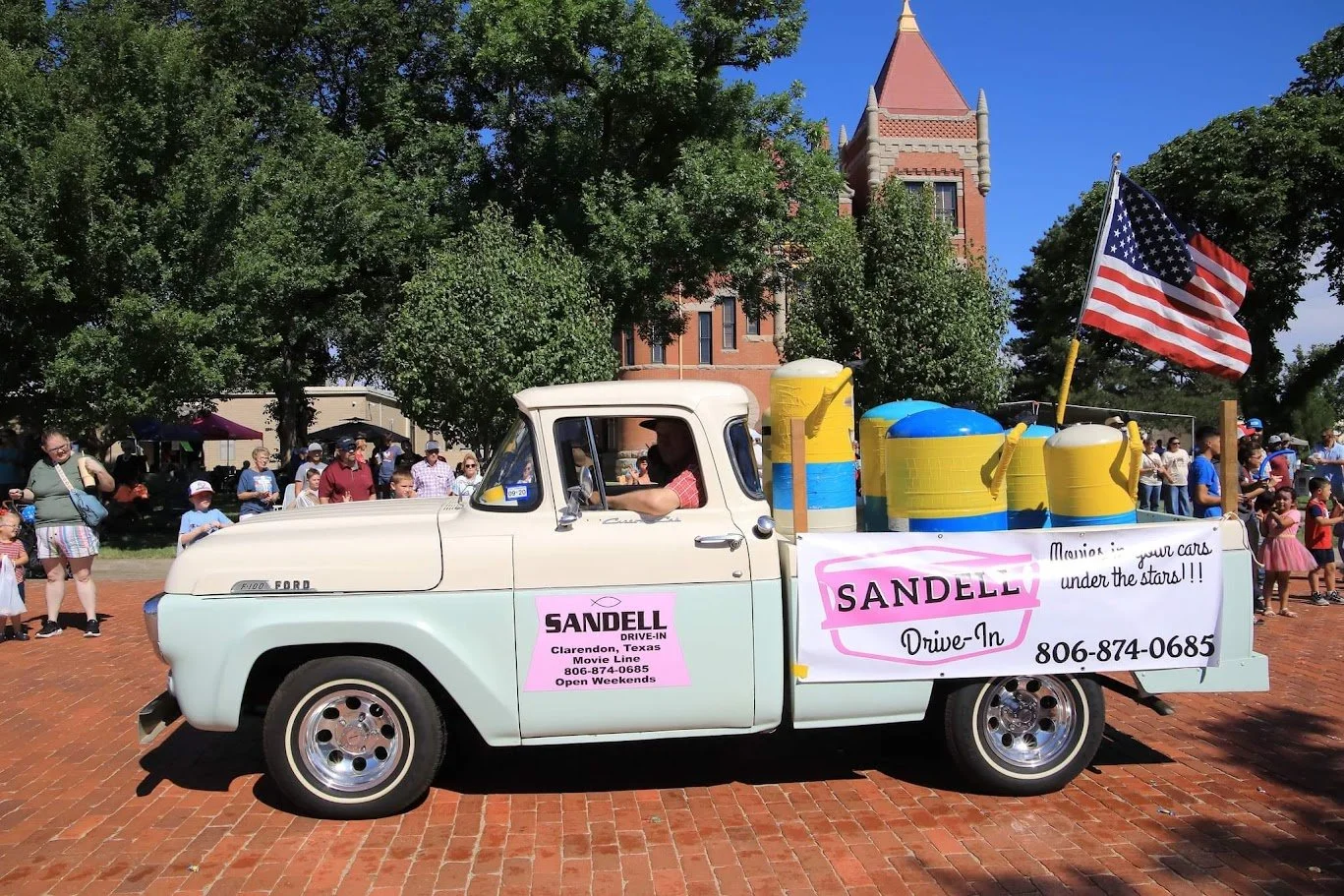 Sandell Drive In
