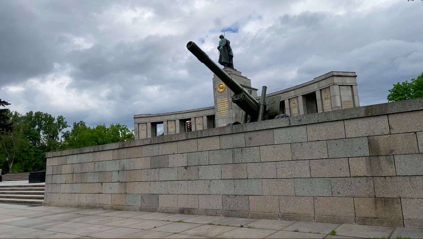 Reichstag: Among Top 10 WWII Sites to Visit in Berlin — On the Front ...
