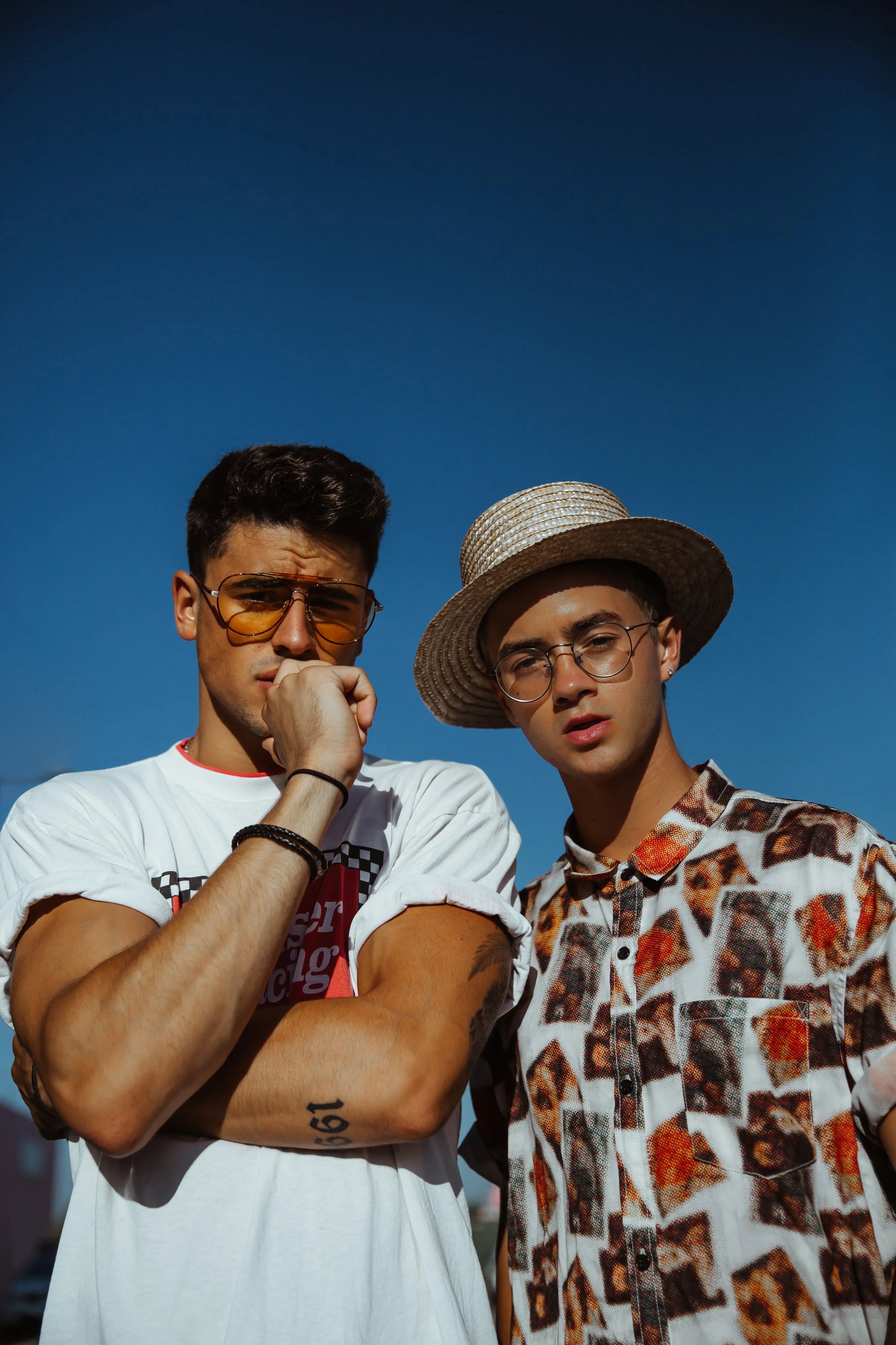 Artists — MAX THOMPSON