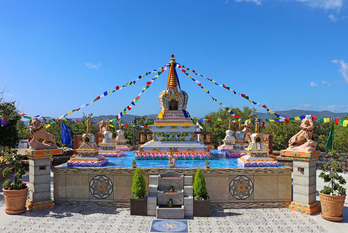 The Enlightenment Stupa Project — Drikung Kyobpa Choling