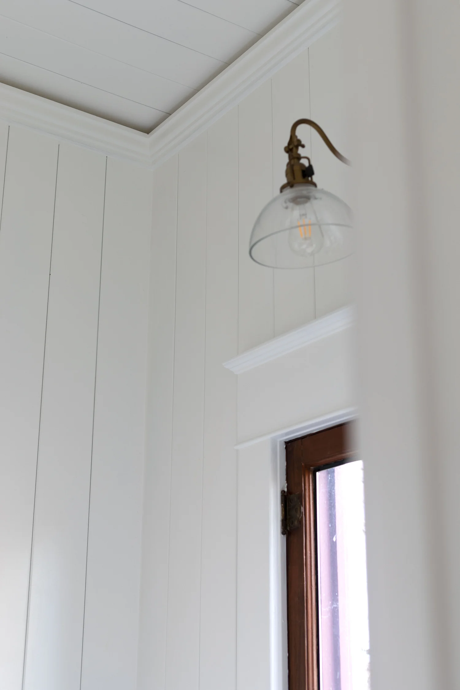 DIY // The Easiest Way to Install Crown Molding, Ever! — The Grit and ...