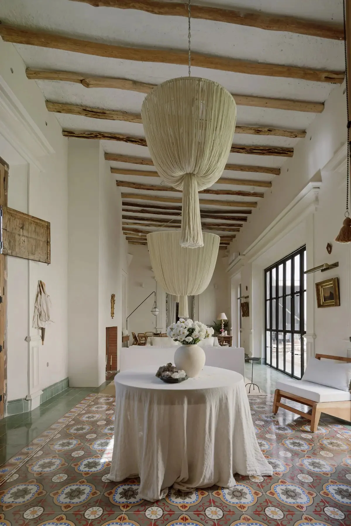 Home Tour // An Airy Mexican Casa in Centro Histórico de Mérida with 18 ...