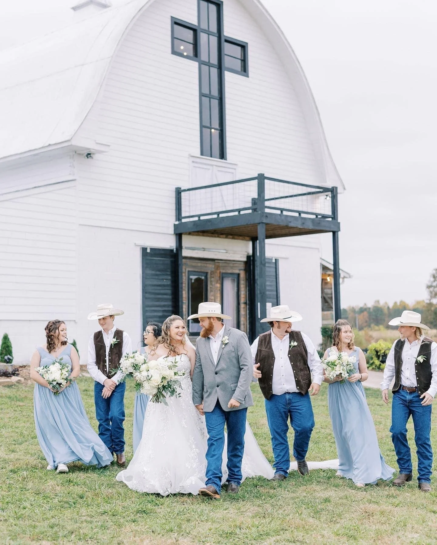 Raleigh, NC Wedding Venue | AMAZING GRAZE BARN
