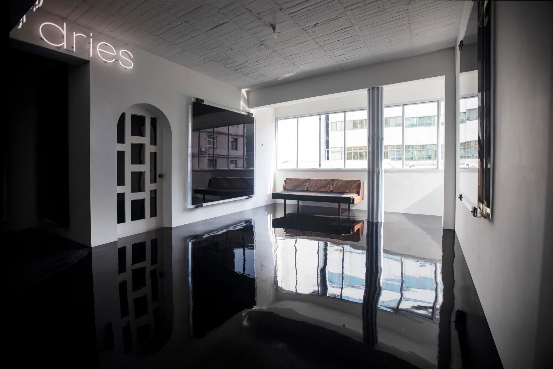 一生只能探訪一次的台北神秘旅店「ROOM」：是美術館、是藝廊，是一個世人向藝術借宿一宿的地方 — Hey!Cheese