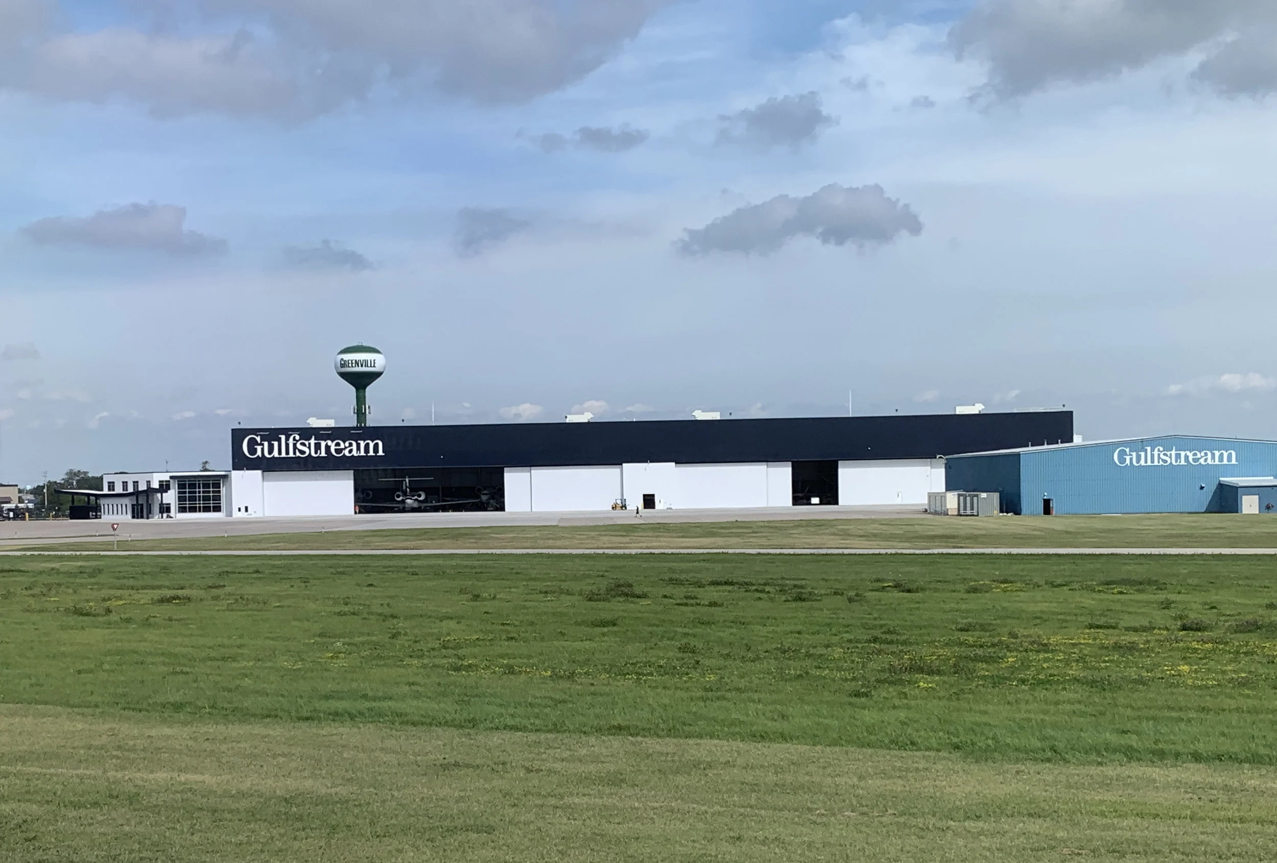 Custom Aircraft Paint — Flight Lines Design