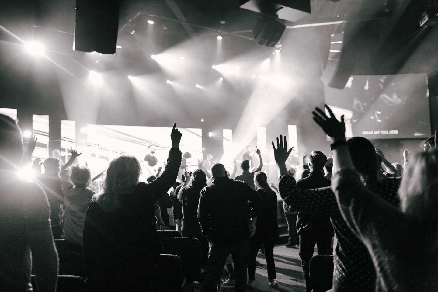LIFE CENTER WORSHIP
