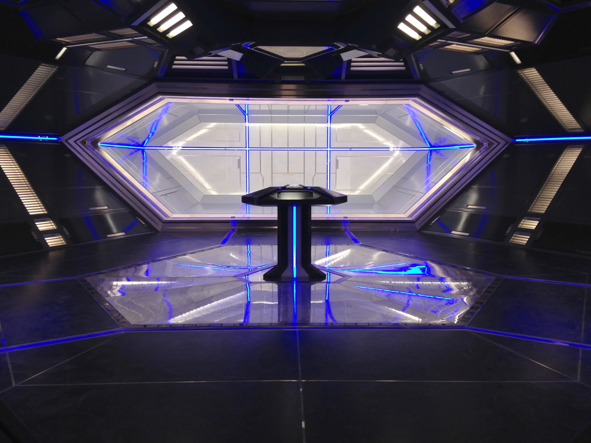 star trek: discovery — mark worthington