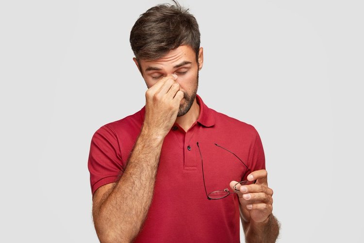 Sinus Alert! Navigate Sinusitis Symptoms & Treatments