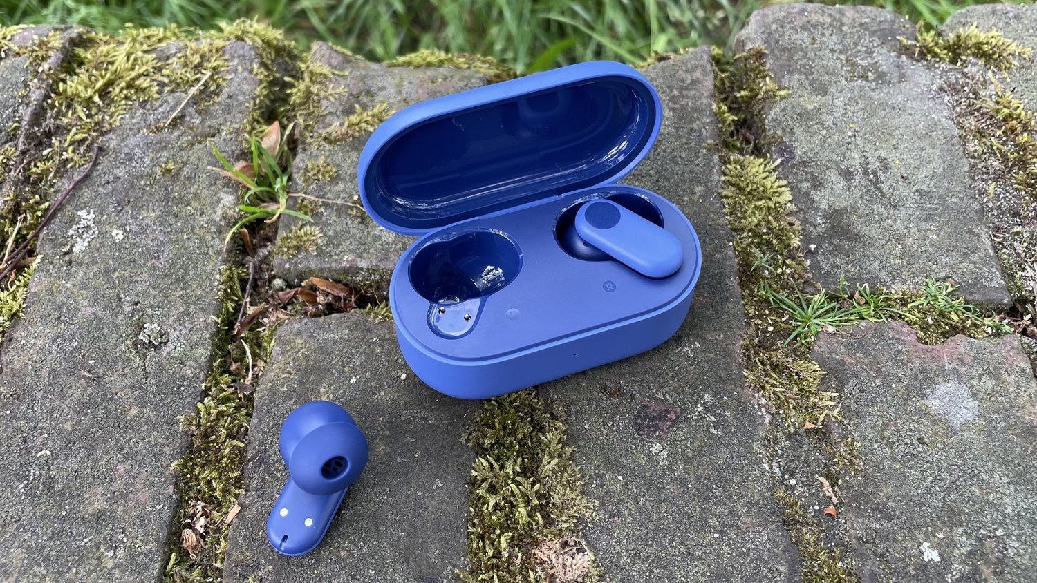 OnePlus Buds V review: Great sounding no-nonsense earbuds