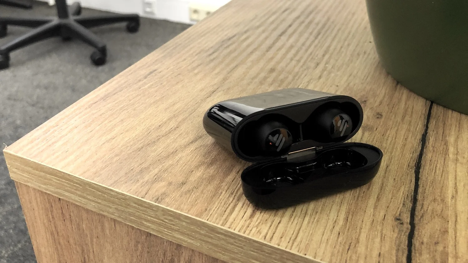 Edifier TWS6 review: Minimal functions, great yet cold sound