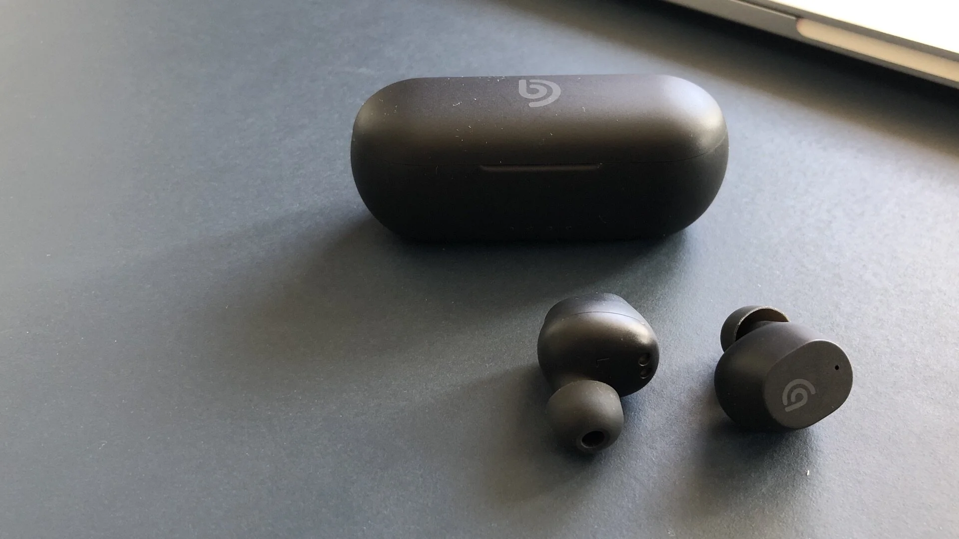 Mpow M30 review: Great wireless sports earbuds under $50