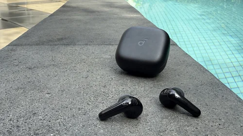 Soundcore K20i review: Basic and bassy half-in-ears