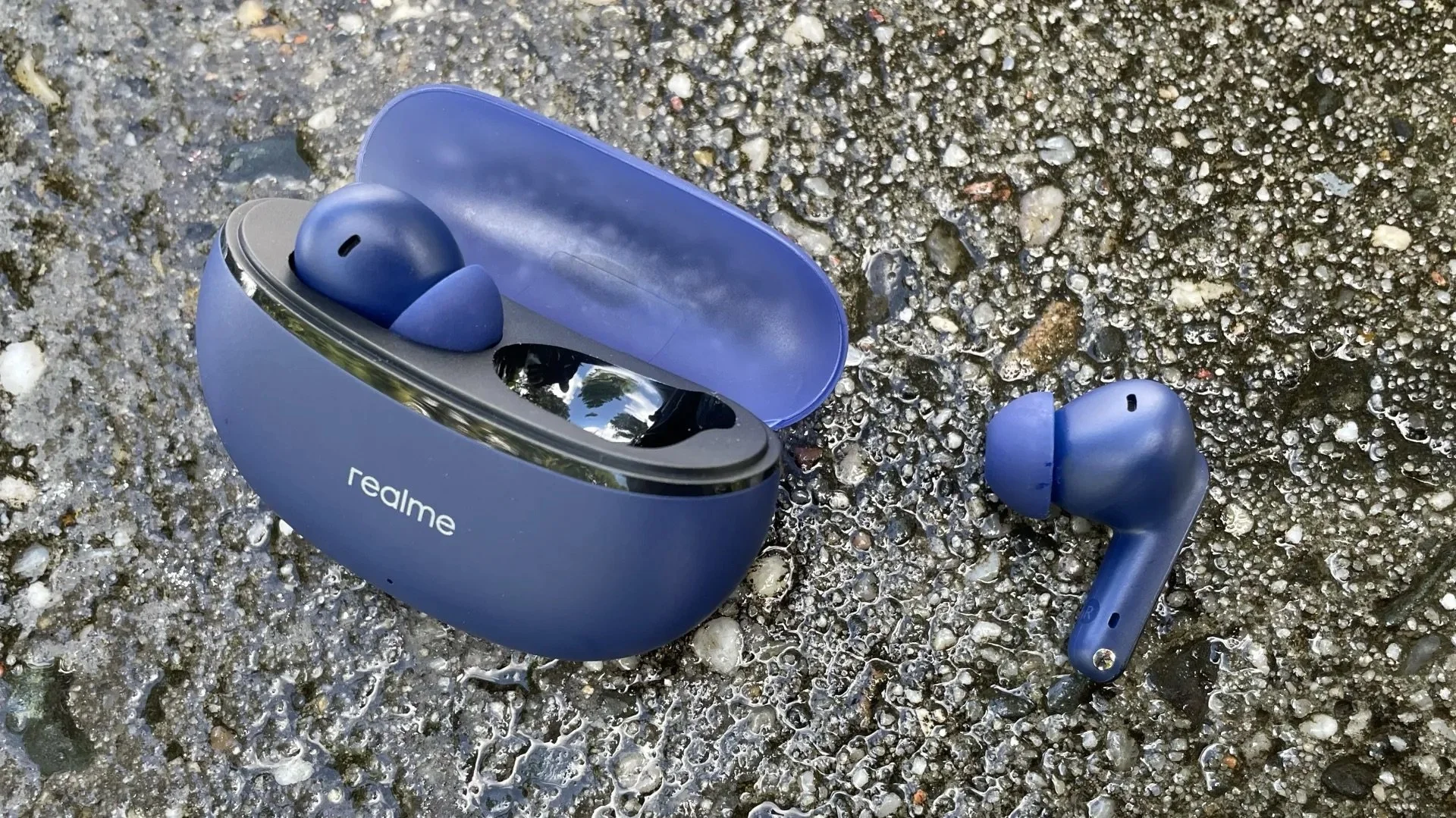 Realme Buds Air 3 Neo Review Step Forward Step Back Realme Buds Air 3 Neo Review Step Forward Step Back