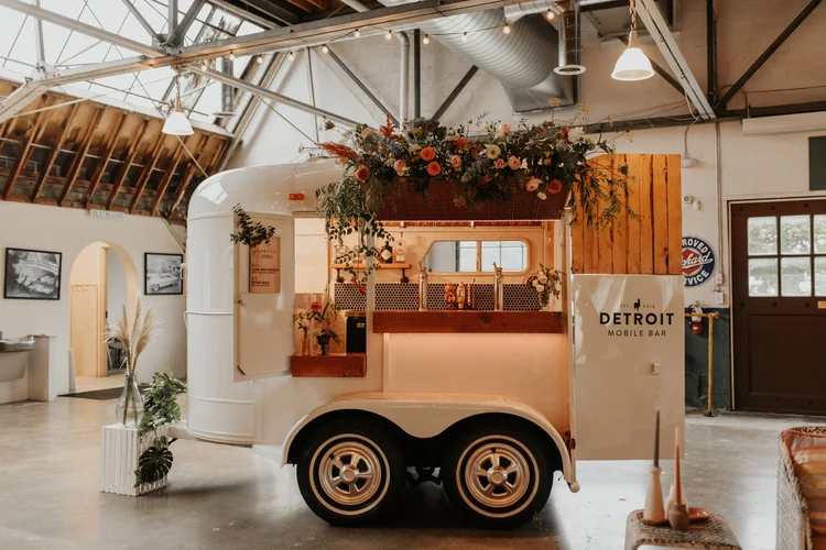 Start Your Mobile Bar — DETROIT MOBILE BAR - METRO DETROIT'S LUXURY ...