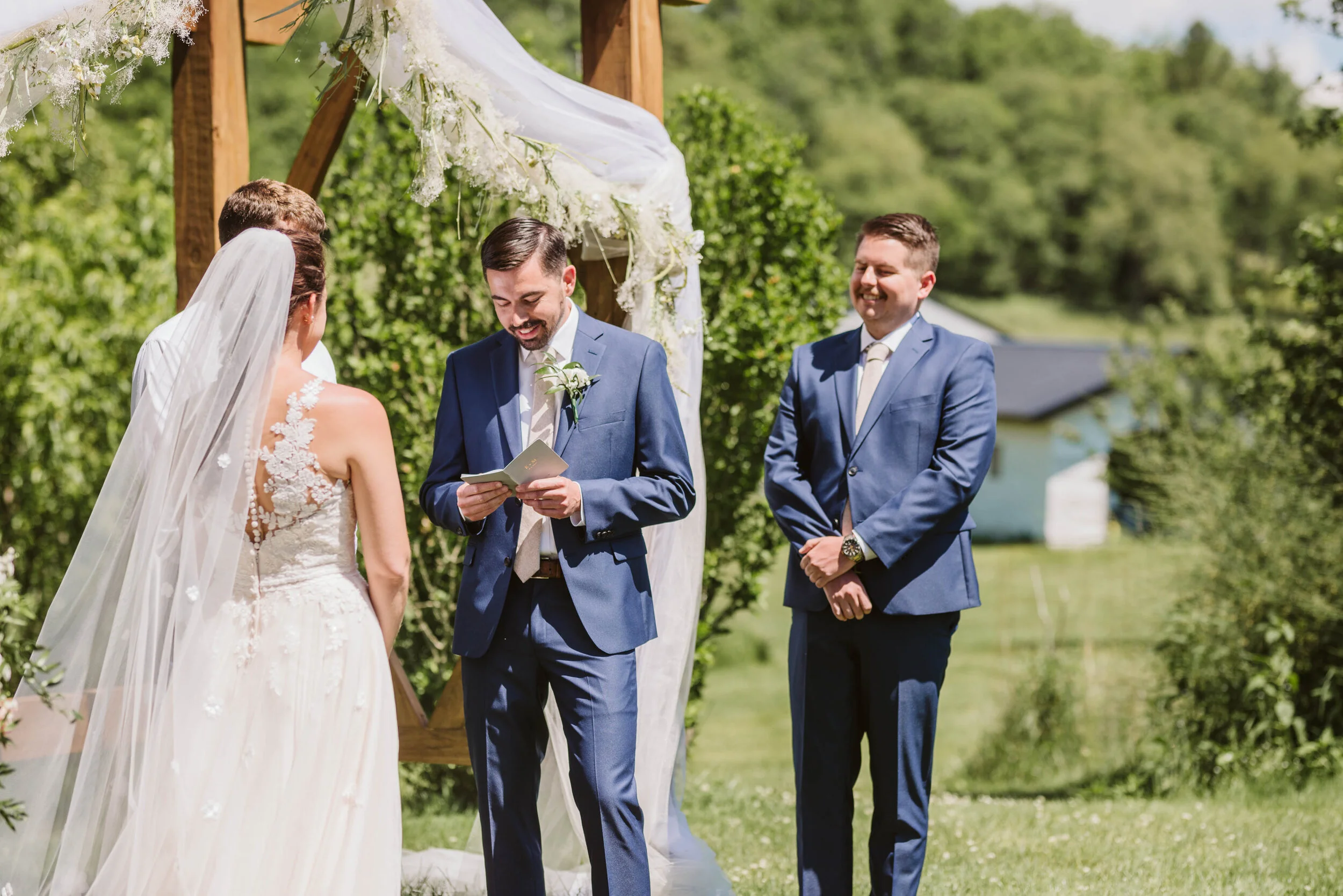 The Cadle Farm Wedding Photos | Grassy Meadows, WV Photographer | Emma ...