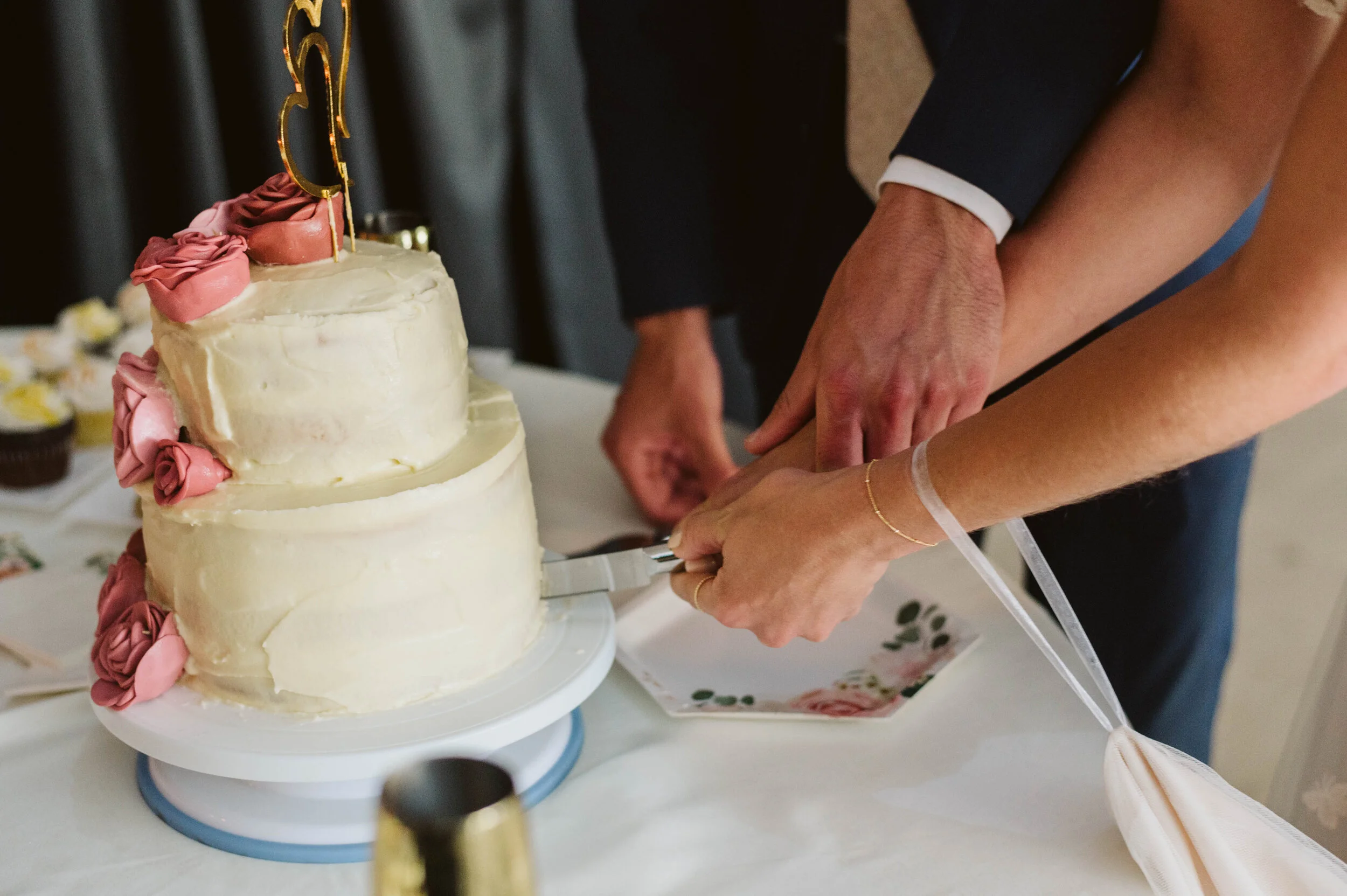 The Cadle Farm Wedding Photos | Grassy Meadows, WV Photographer | Emma ...