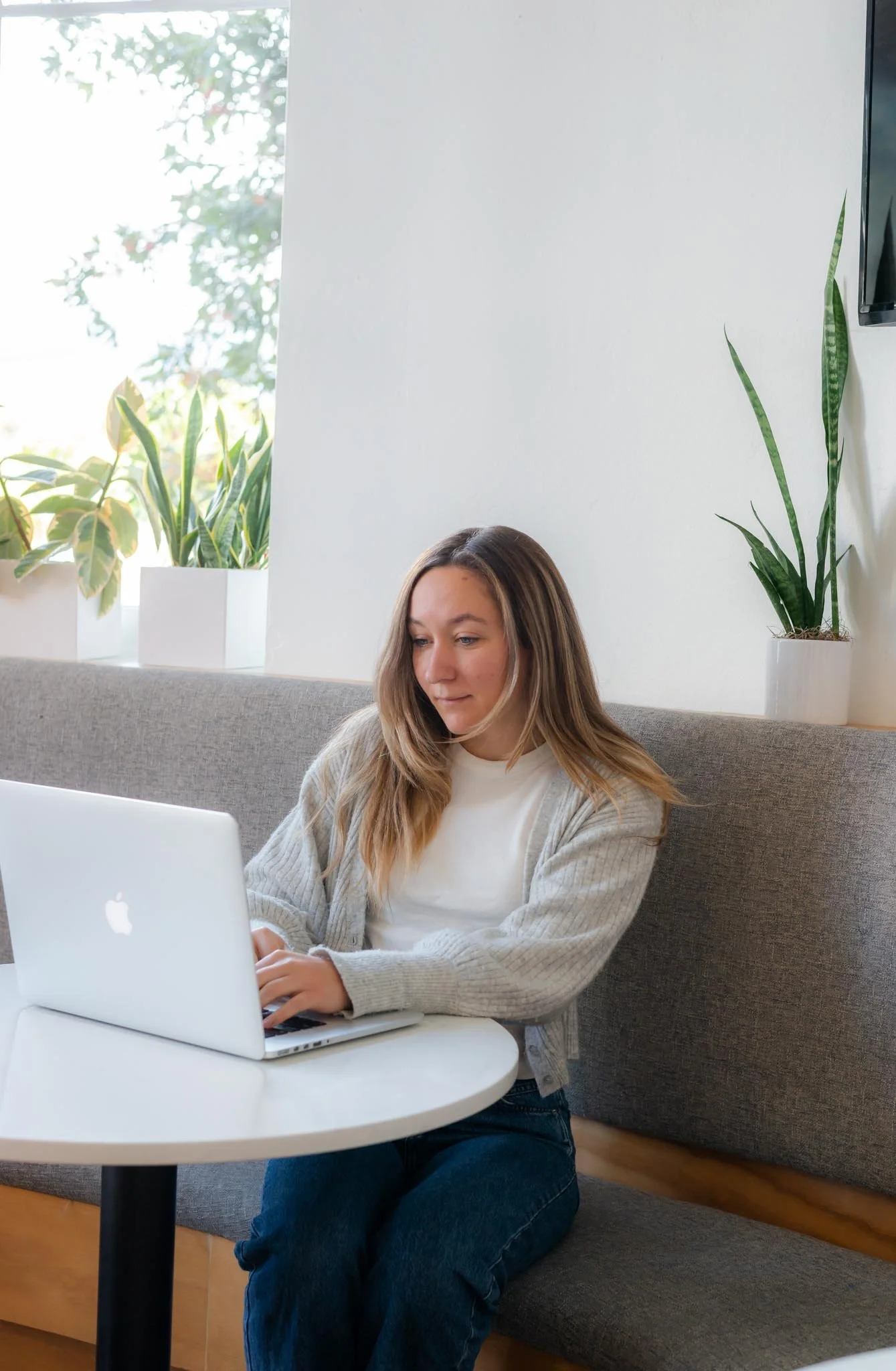 Clever Punch's Guide to Social Media — Clever Punch Co.