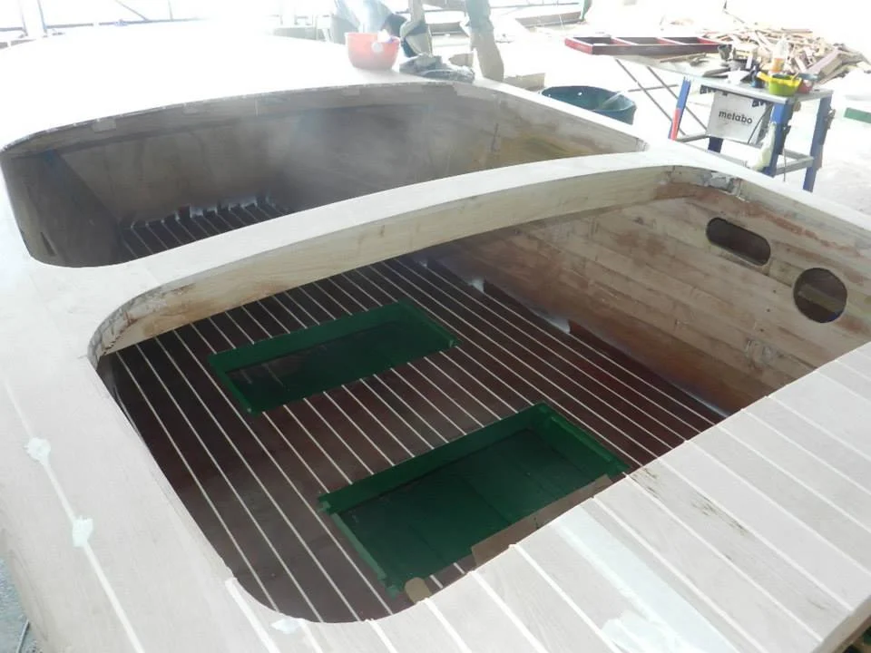 Barrelback Custom 19 — Classic Wooden Boat Plans
