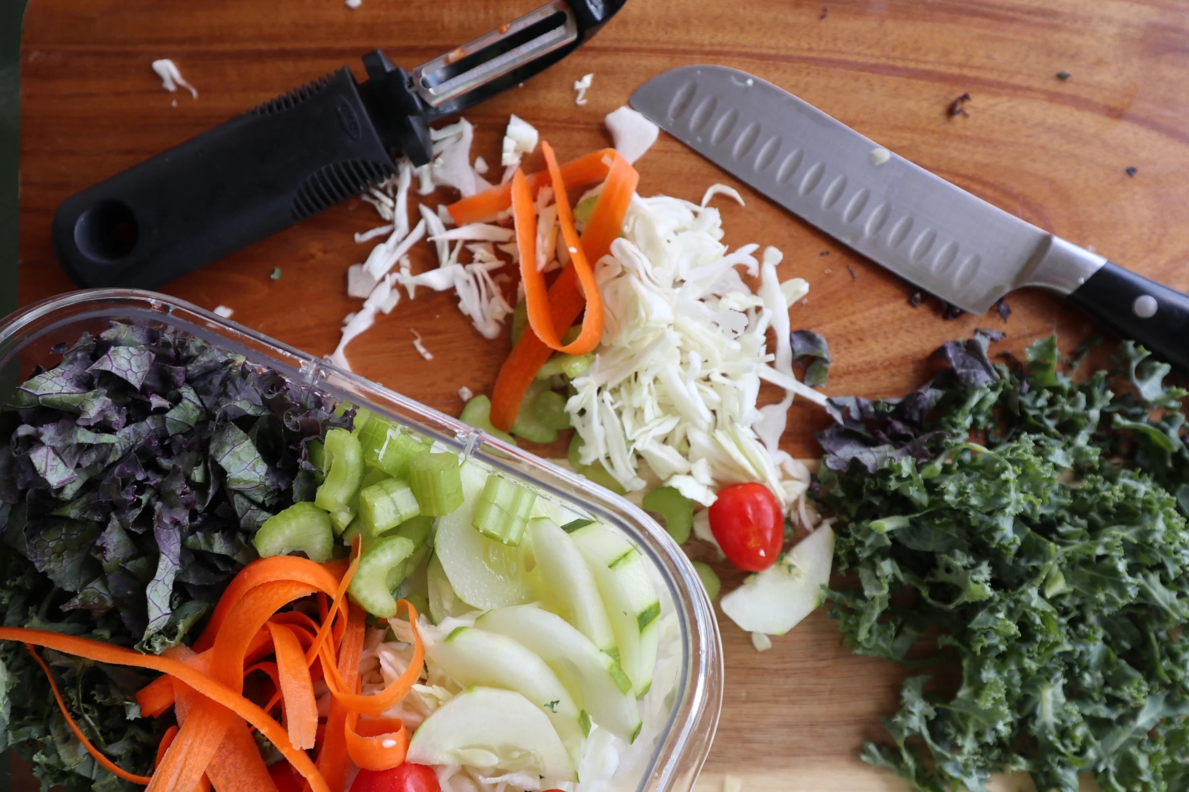 Yes there is another durable travel salad coming your way.. And its SO ...