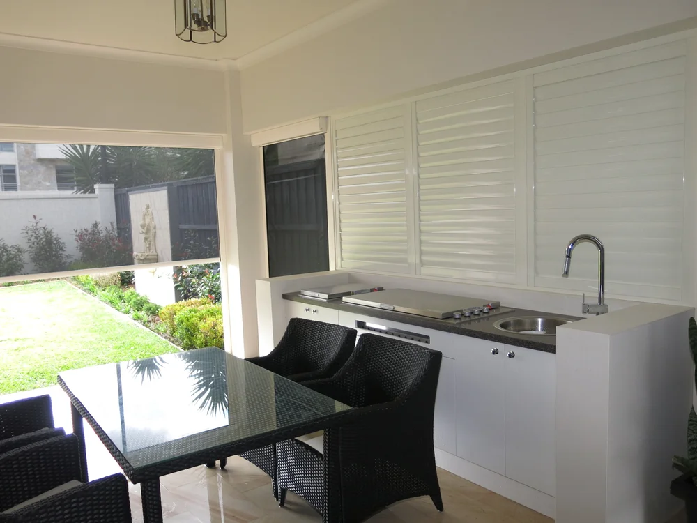Transform Your Outdoors with Acmeda Zipscreen: Sleek and Functional ...