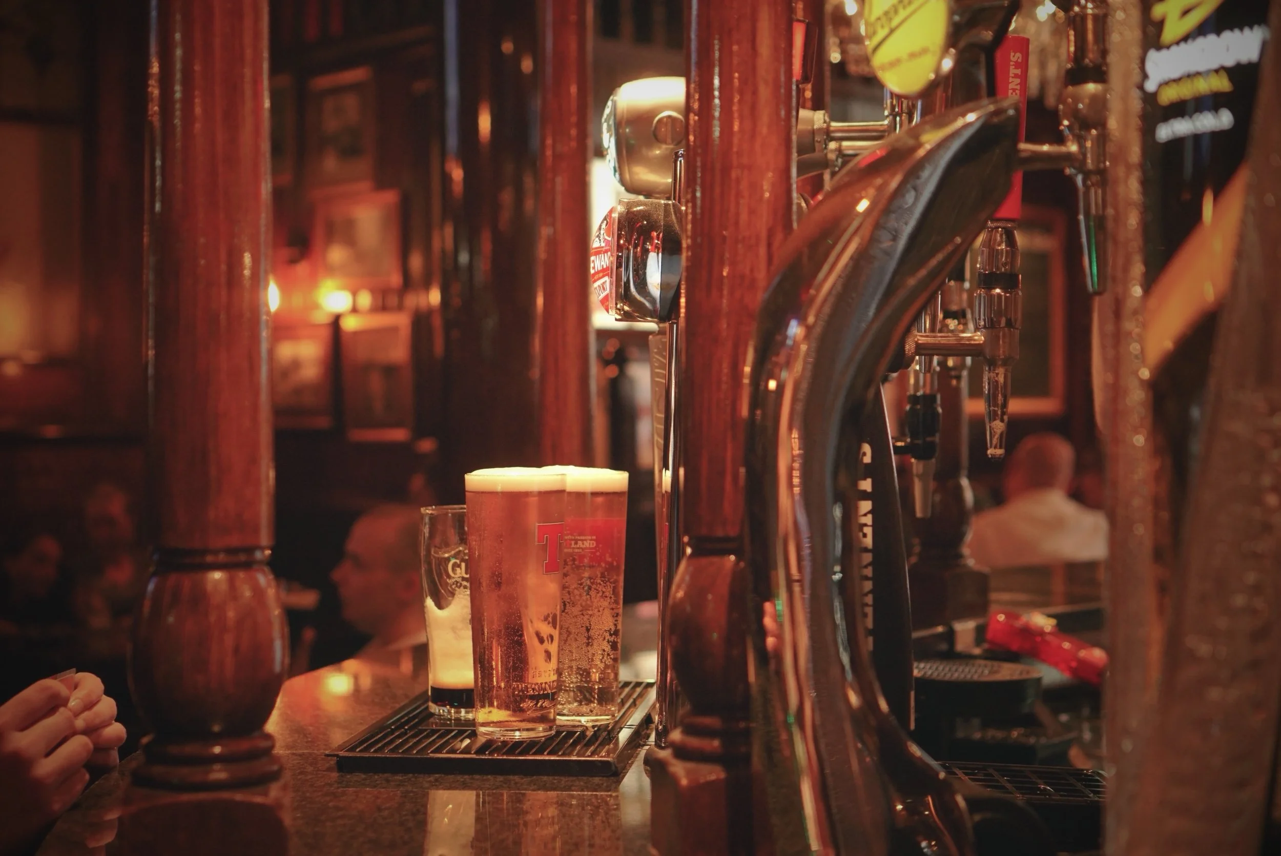 Better Happie Than Wyse — The State Bar, Glasgow, Scotland — Pellicle