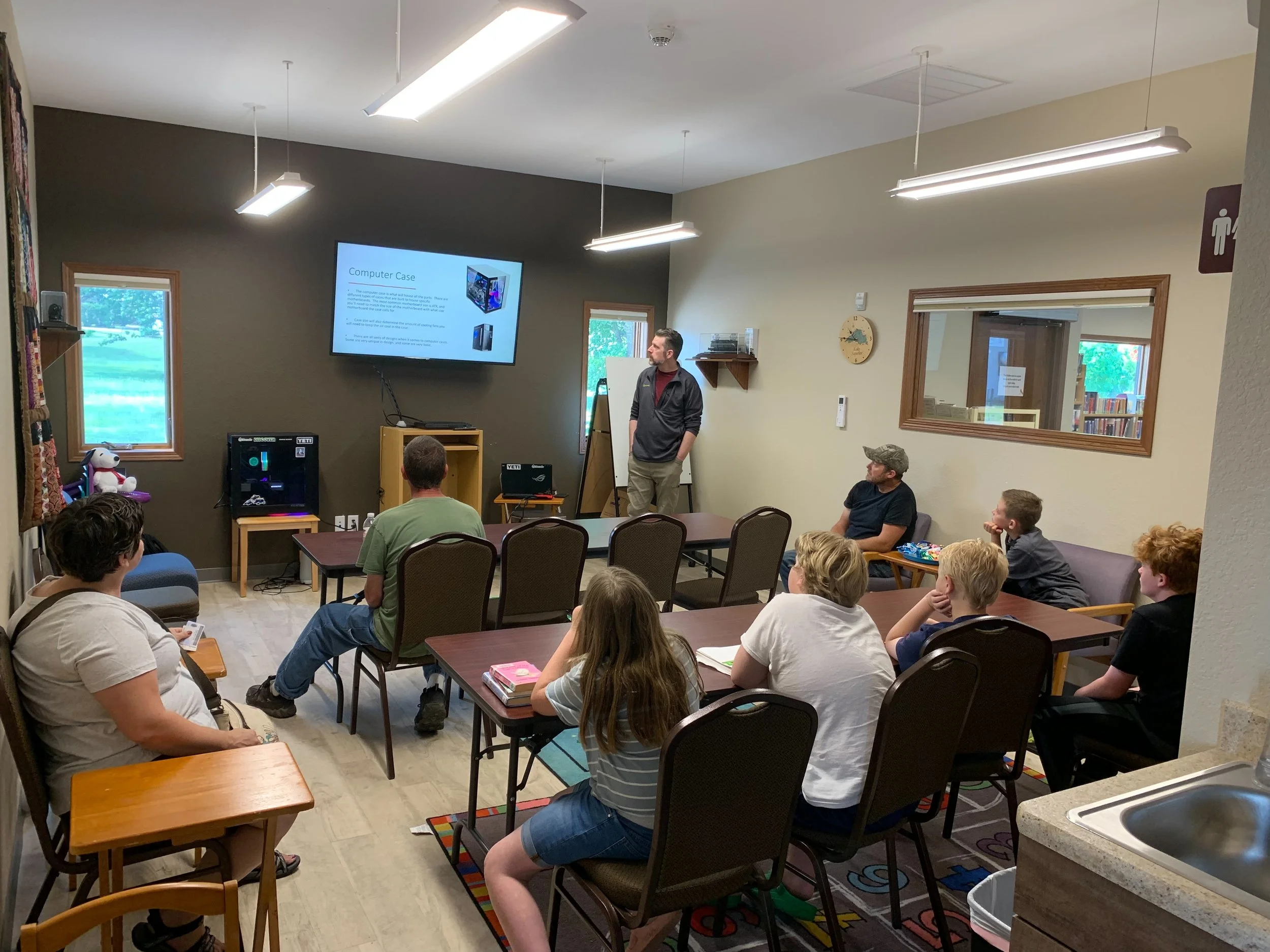 Gaming Computers — Evelyn Goldberg Briggs Memorial Library | Iron River Public Library | Iron ...