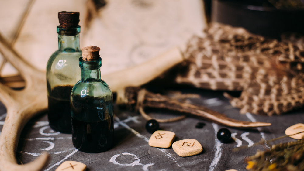 Your Complete Guide to Anointing Oils for 2022 — Alchemessence™