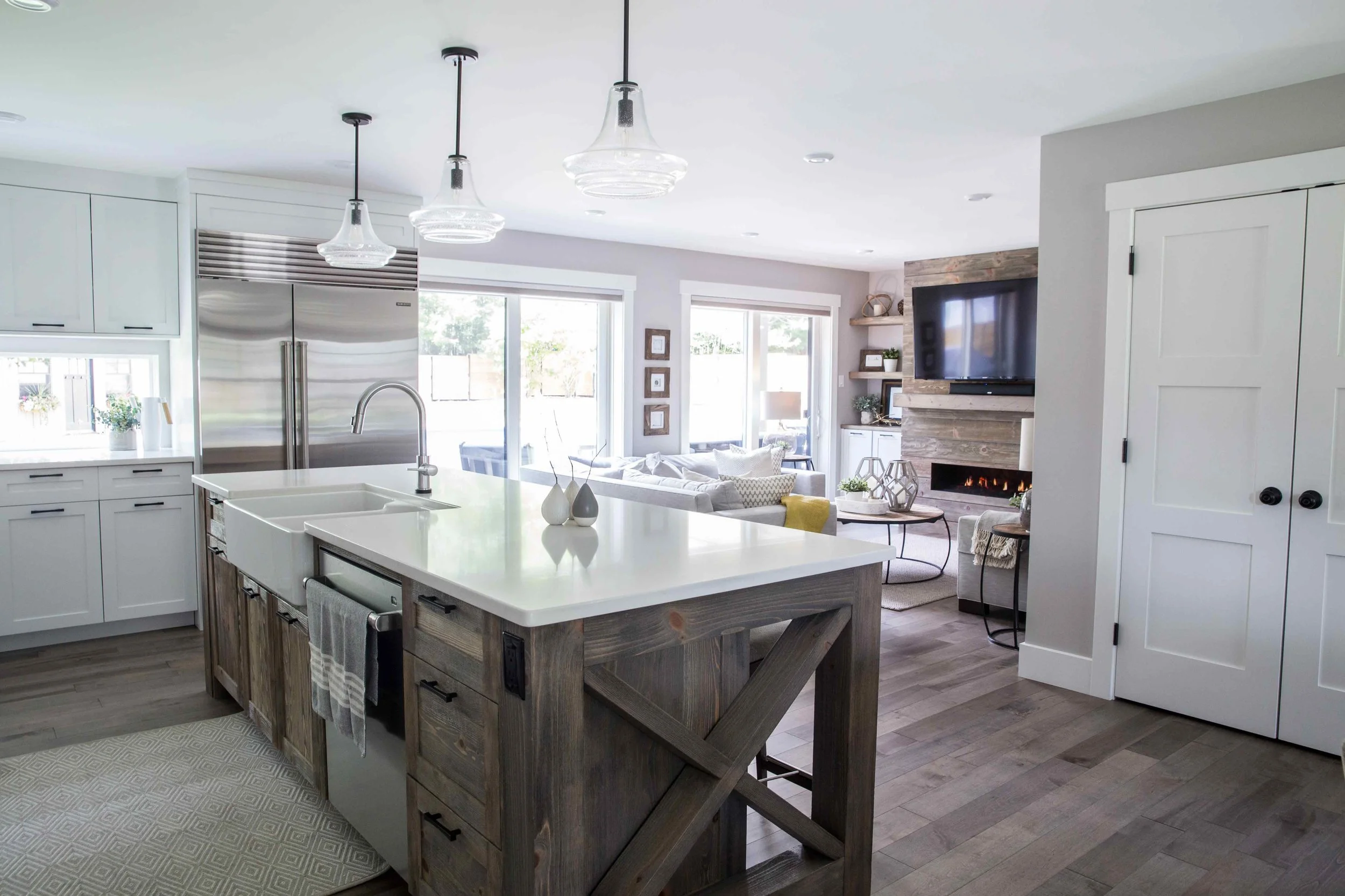 Modern Meets Farmhouse Charm — Reimagine Designs