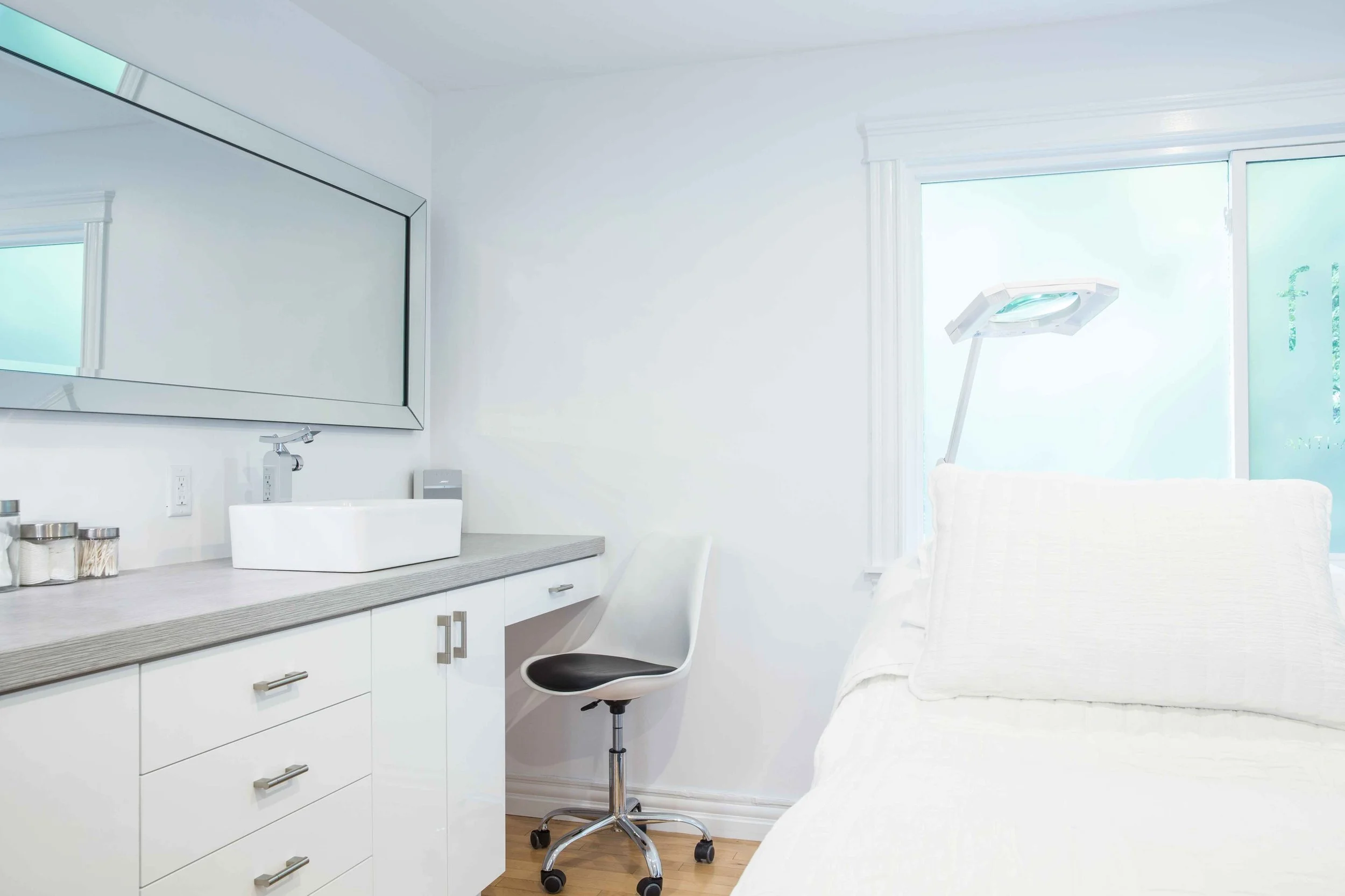 Flawless Clinic — Reimagine Designs