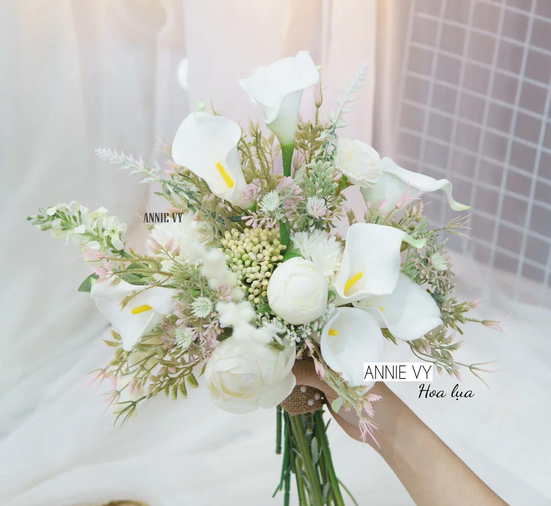 AHL21 - Cala Lily + Nụ Mẫu Đơn... - 450.000đ — Annie Vy Wedding