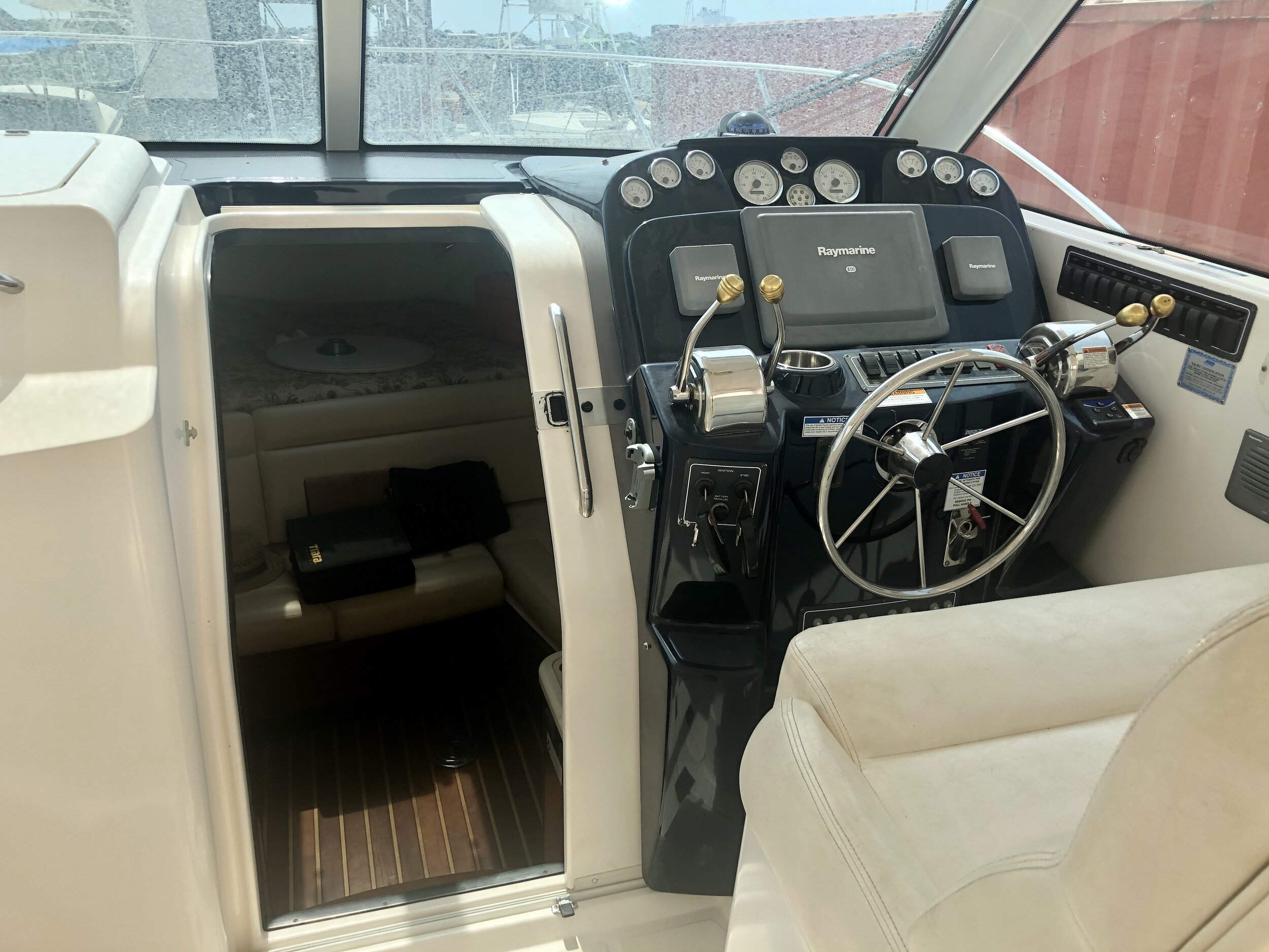 Tiara 3000 Open — Belize Boat Sales