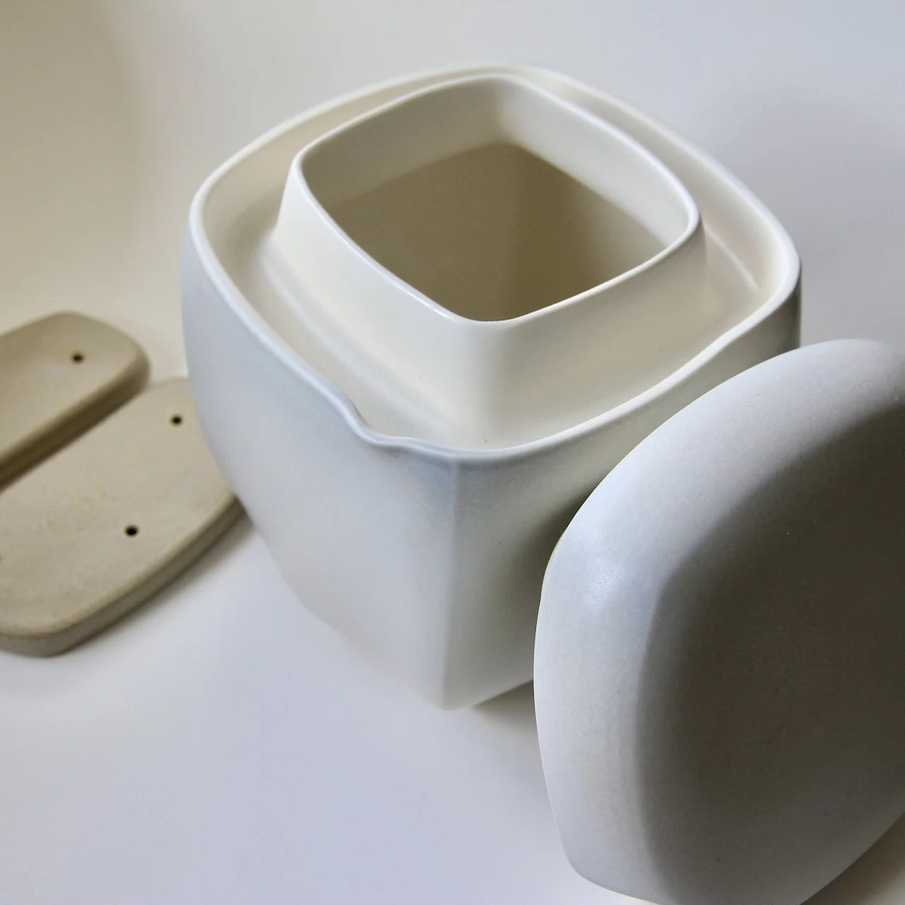 Handcrafted fermenting crocks Australia — pom-me-granite studios