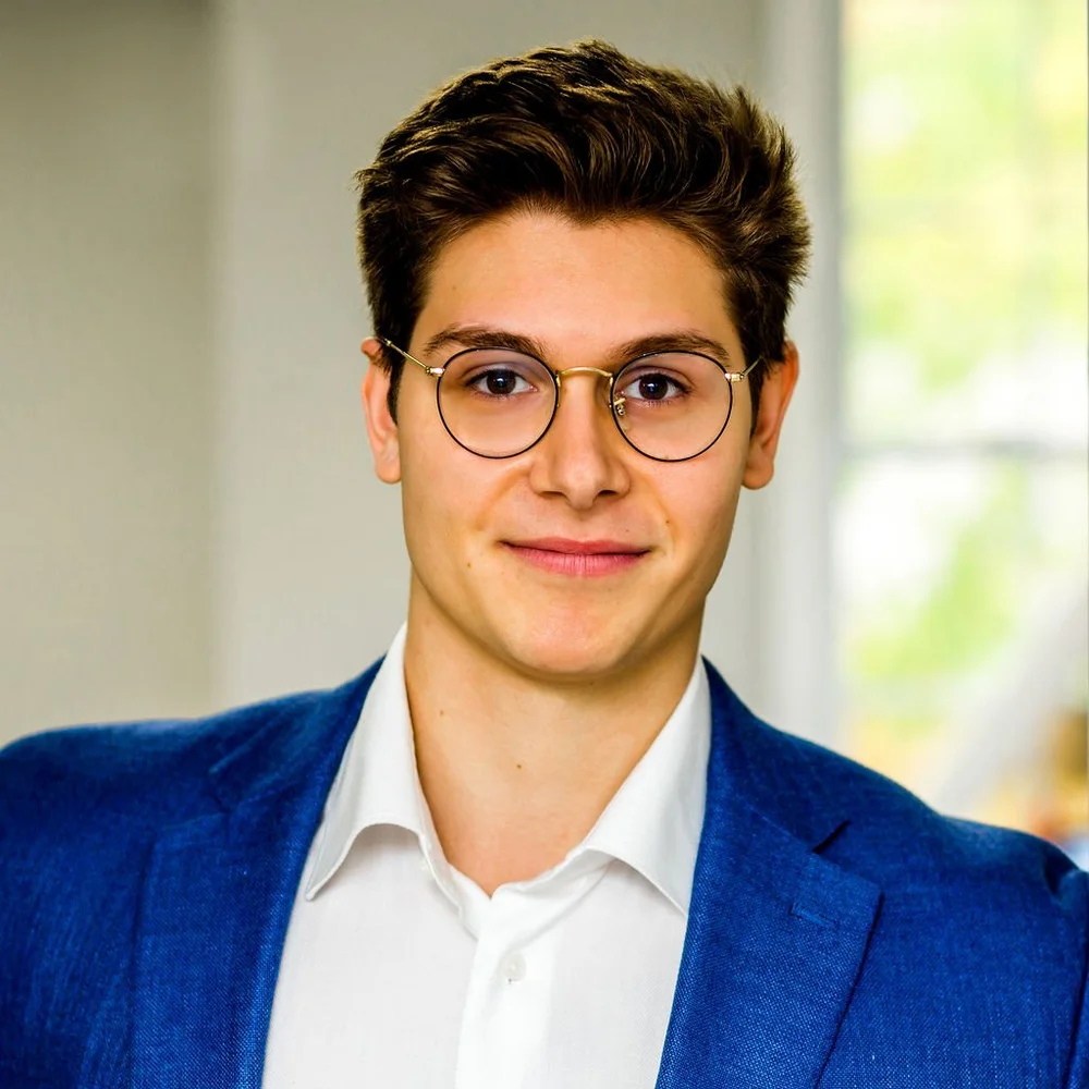 Lorenzo Micali Bio — J.Borstell Real Estate