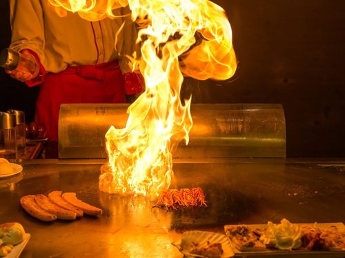 17+ Restaurants Surfers Paradise | Best Places To Eat