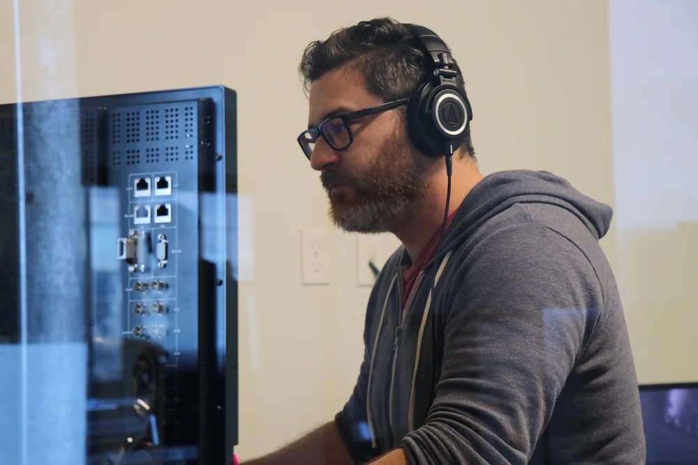 Dave Bauer — HELL OR HIGH SEAS