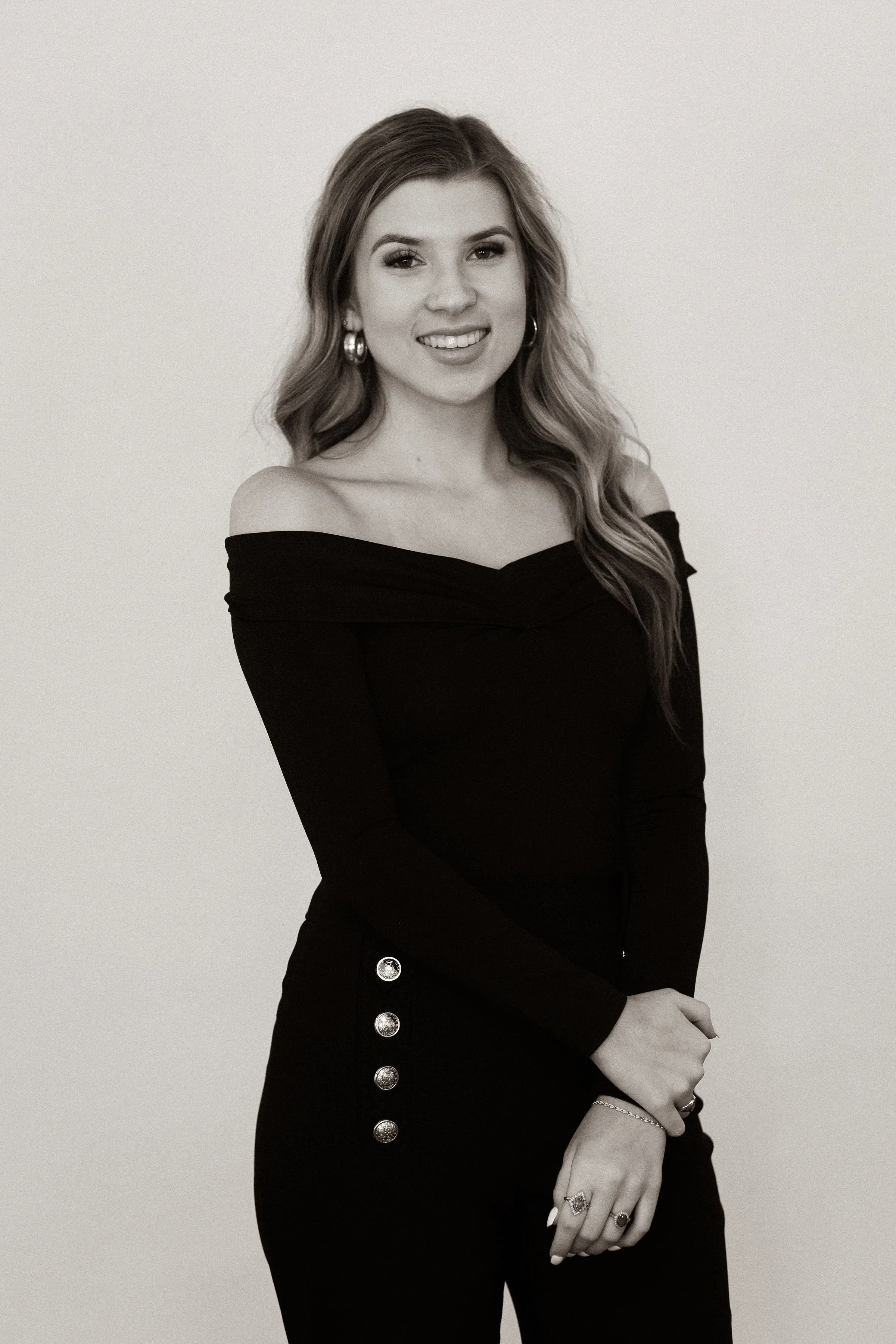 About Us — Gracyn Elizabeth Bride