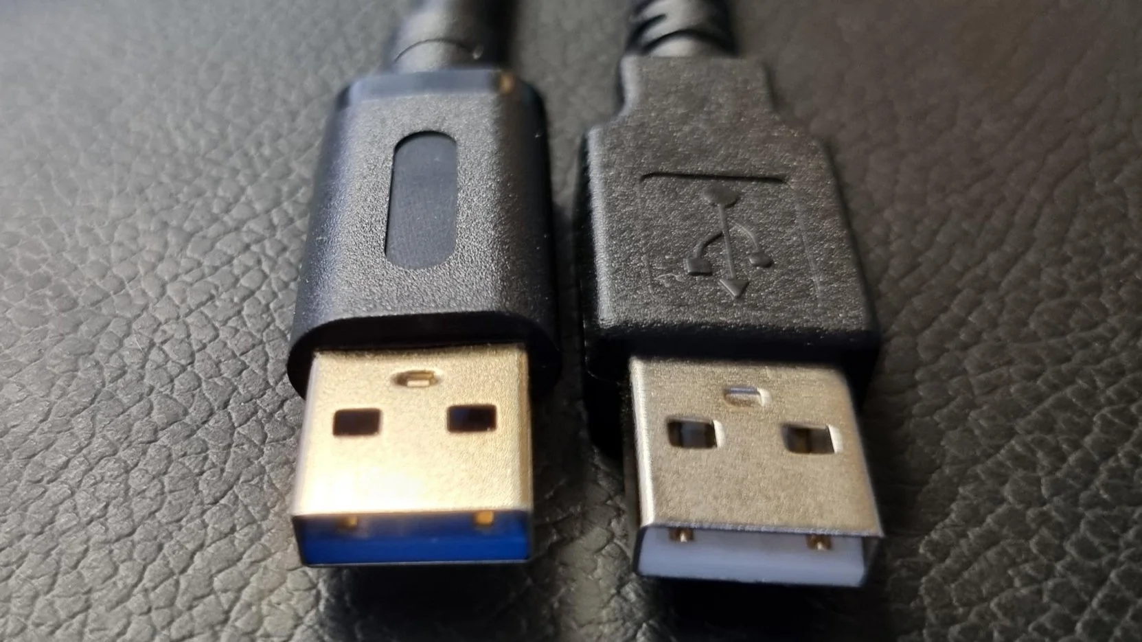 USB 2.0 vs. USB 3.0 Extension Cables : Understanding the Differences | Technology Desking™