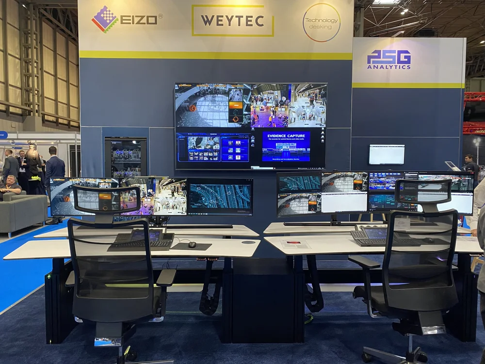 Emergency Services Control Room Desk | Technology Desking™