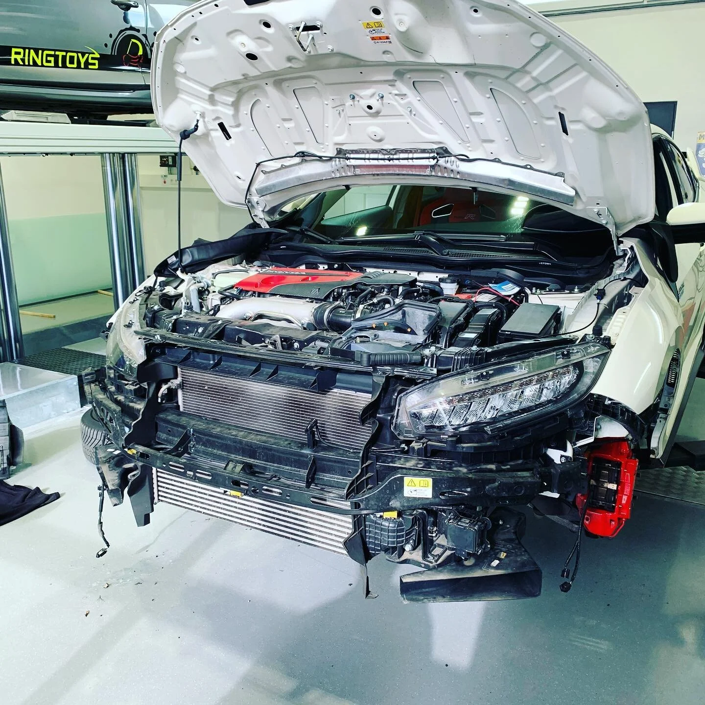 Honda Civic Type R FK2 'modified' 2 laps — RingToys